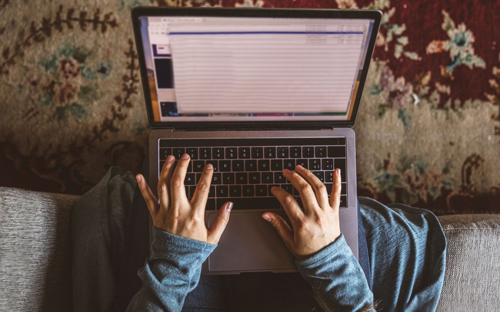 Effective Email Communication: Writing Clear, Professional Emails